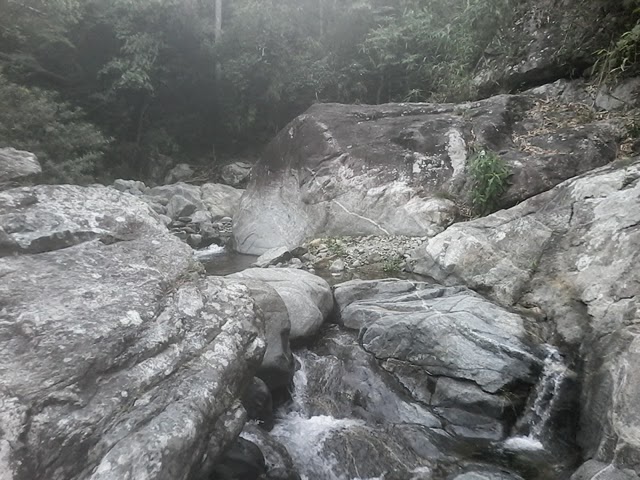 Bouldering the Rocky Falls of Oriod River | 1 Nation, 1 Lifetime, 7k107 ...